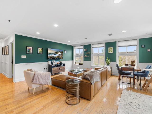 812 Grand St # 424