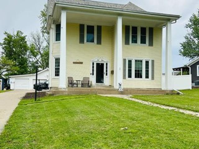 812 E Washington St, Pittsfield, IL 62363