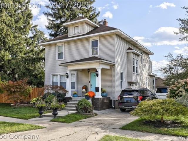 812 E George Ave, Hazel Park, MI 48030