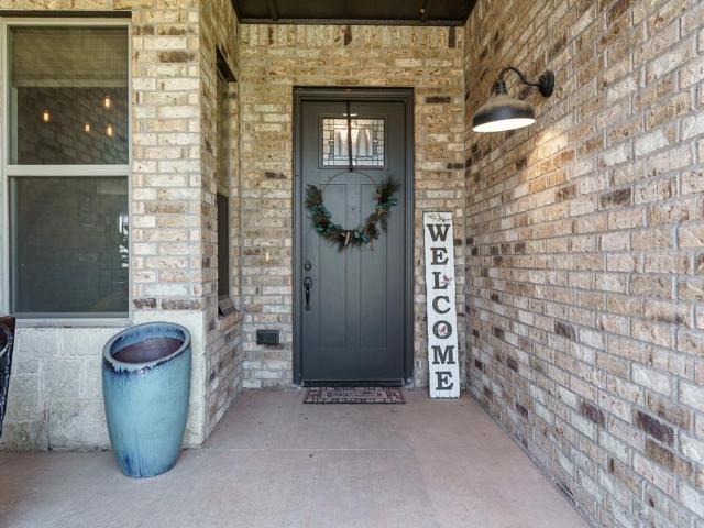 812 Fox Hollow Street