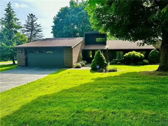812 FAIRWAY CIR, BALDWINSVILLE, NY 13027 Condo/Townhome For Sa.
