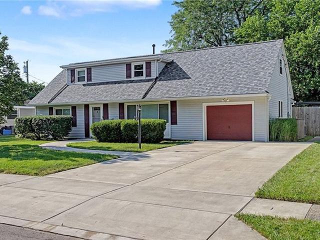 812 Kenosha Rd, Kettering, OH 45429