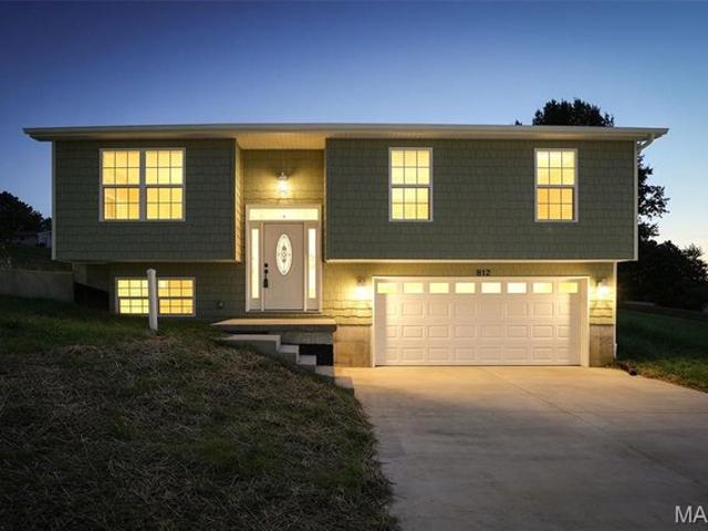 812 Kennett St, Arnold, MO 63020