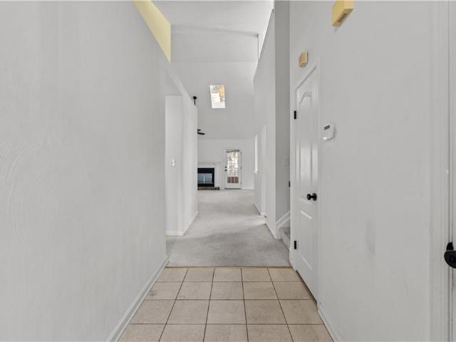 812 Hardwood DR