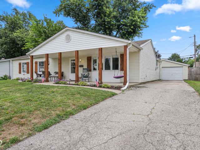 812 Longfellow Lane