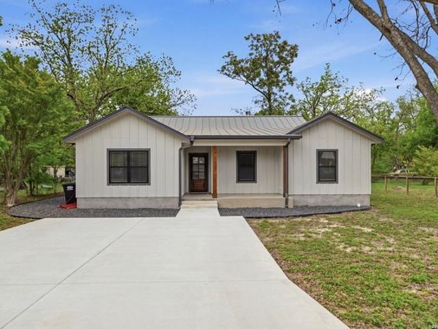 812 Lafayette St, Castroville, TX 78009