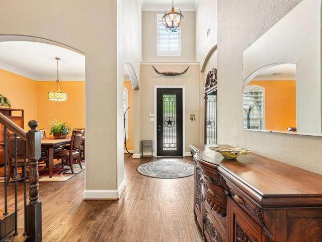 812 Moss Cliff Circle