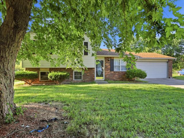 812 Moss Oak Court