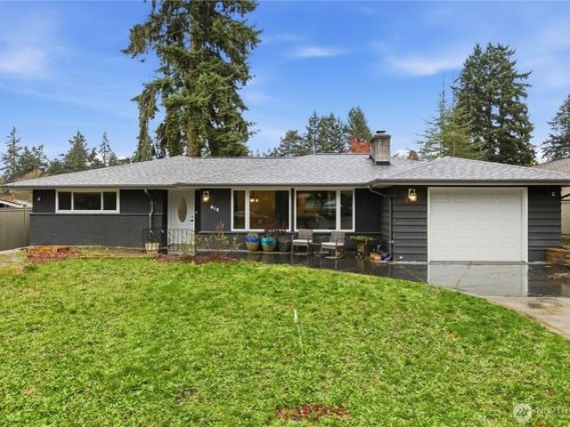 812 Maplewood Ave, Kent, WA 98030