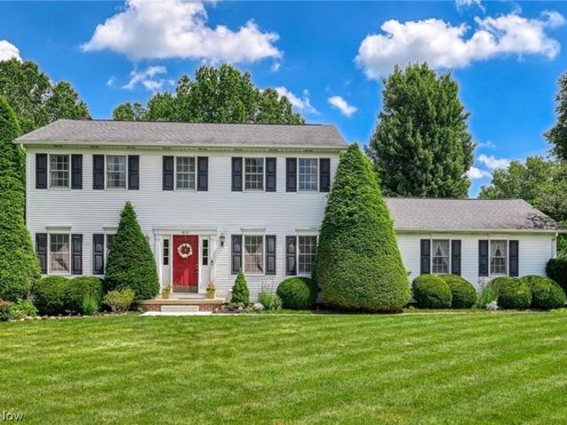 812 Martindale Dr, Tallmadge, OH 44278