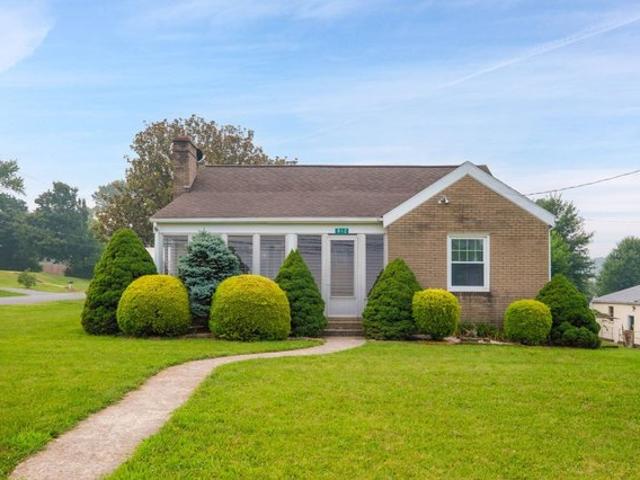 812 Maryland Ave, Shenandoah, VA 22849