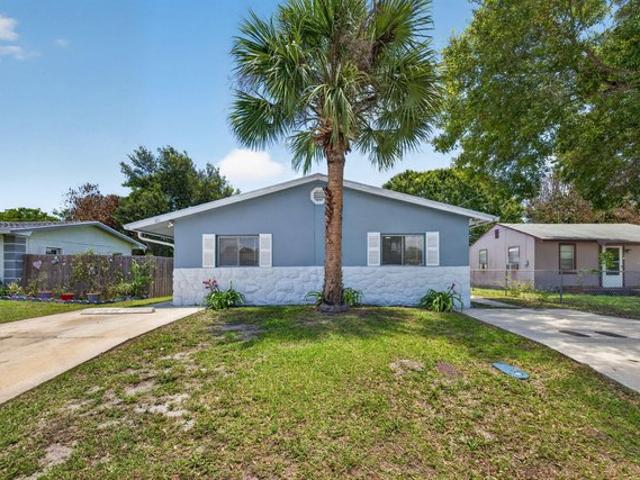 812 N 24th St, Fort Pierce, FL 34950