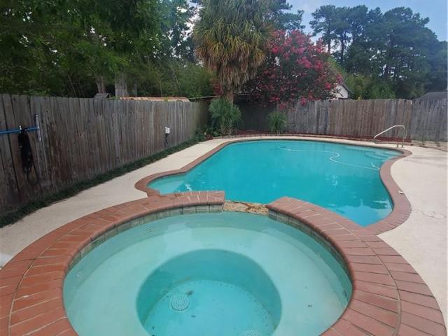 812 N Lake Verret Court