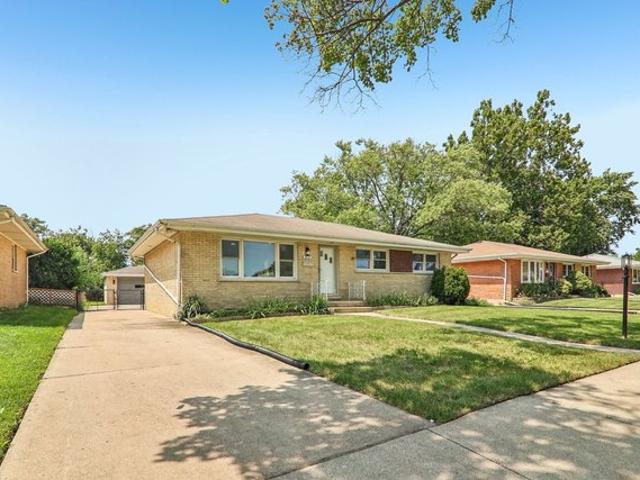 812 N Lincoln St, Addison, IL 60101