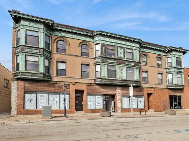 812 North Blvd Apt 201, Oak Park, IL 60301
