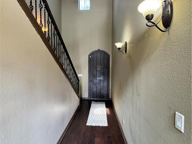 812 S 6th Street S 4