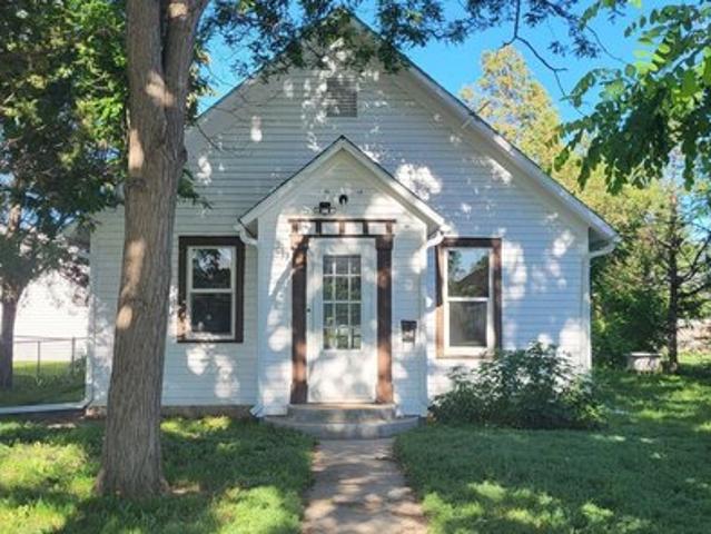 812 S Center Ave, Miles City, MT 59301