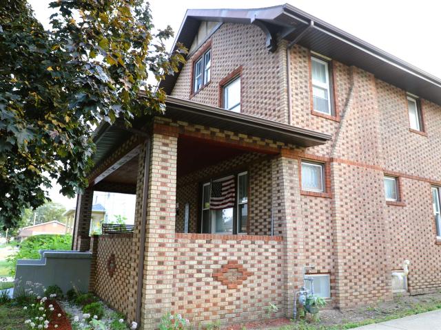 812 S Locust Avenue