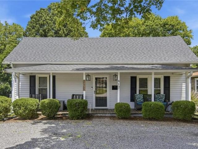 812 S Salisbury St, Mocksville, NC 27028