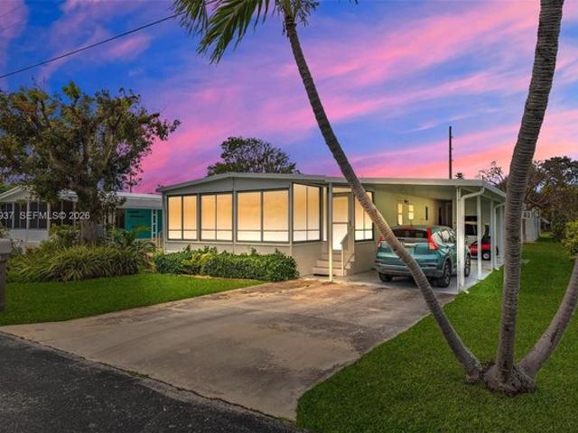 812 S Silver Cir, Key Largo, FL 33037