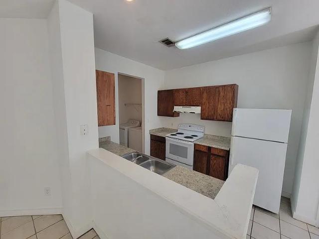 812 Sagewood Trl