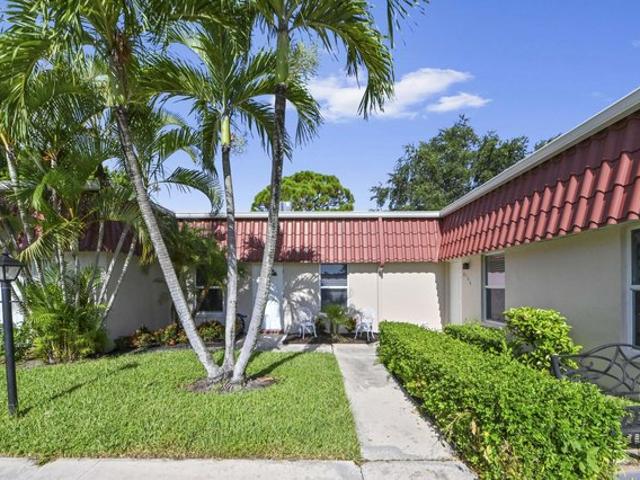 812 Salem Ln, Lake Worth, FL 33467