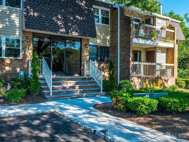 812 Sharon Garden Ct, Woodbridge Proper, NJ 07095