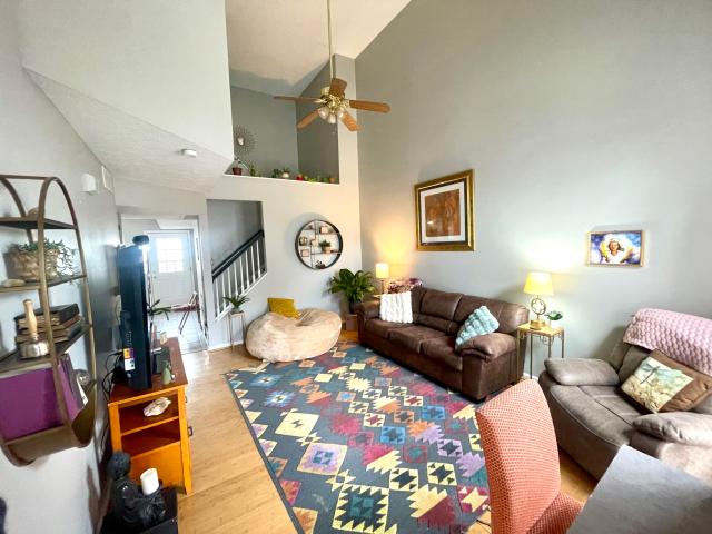 812 Statesman Way
