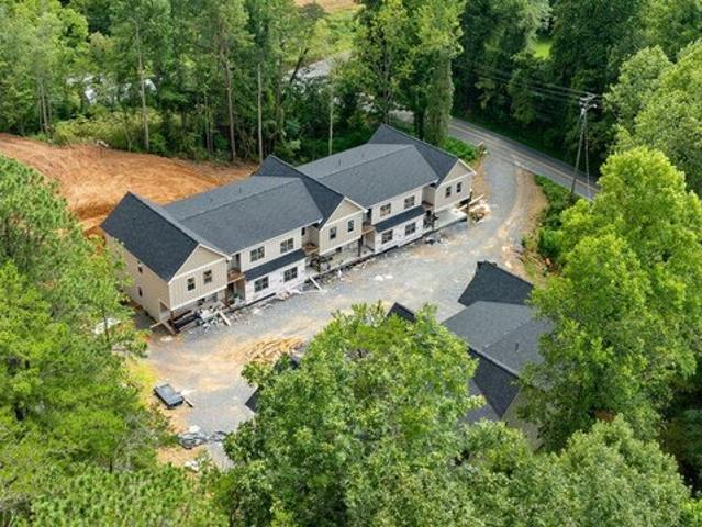 812 Powdermill Rd, Gatlinburg, TN 37738