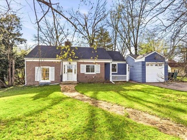 812 Point Basse Ave, Nekoosa, WI 54457