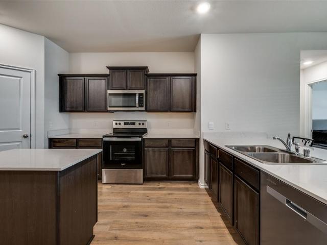 812 Primrose Ln, Pilot Point, TX 76258 | MLS #21137