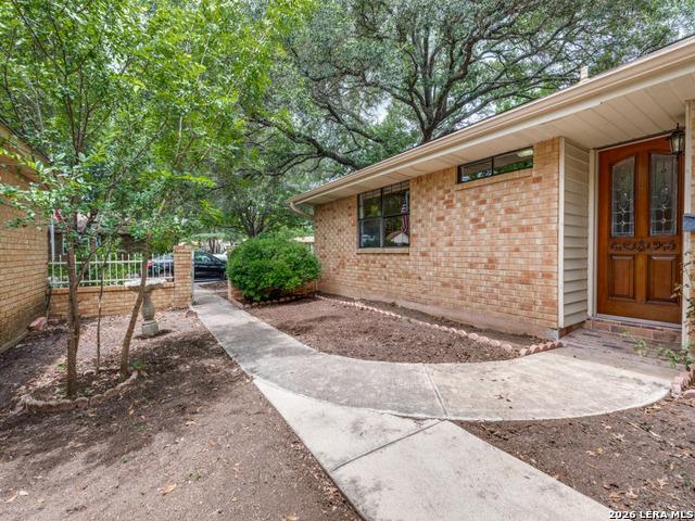 812 Robert Derrick Dr