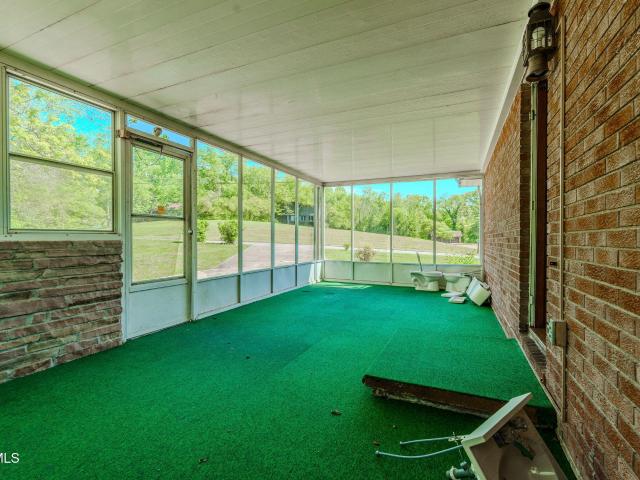 812 Redbud Drive