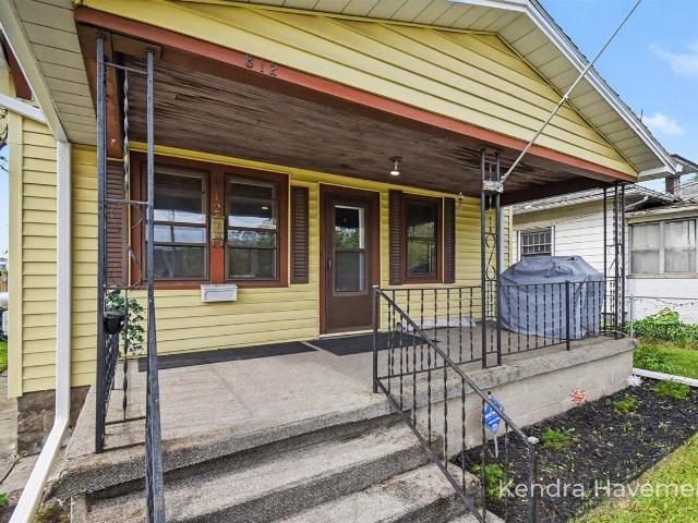 812 Richmond Street