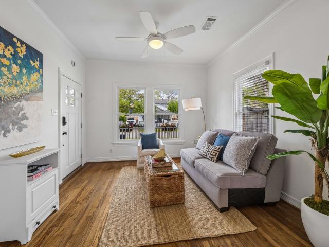 812 W 13th St, Houston, TX 77008 | Compass