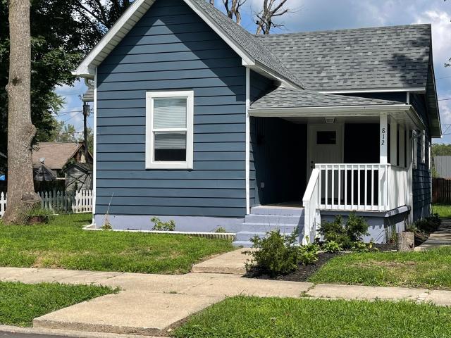 812 W 1st Street