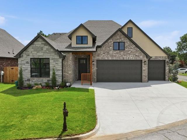 812 W Urbana St S, Broken Arrow, OK 74012