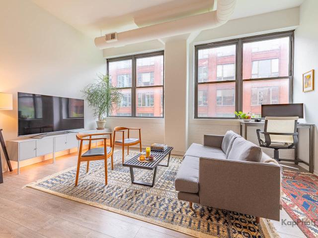 812 W Van Buren Street # 3C