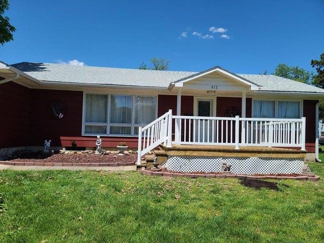 812 W Wood St, Brookfield, MO 64628
