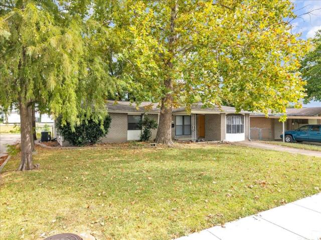 812 W Grubb Drive