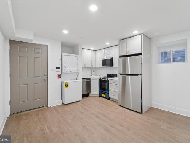 812 W Roosevelt Boulevard # 6