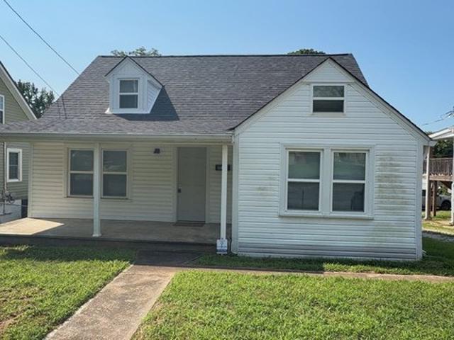 812 Woodmont Blvd, Clarksville, TN 37040
