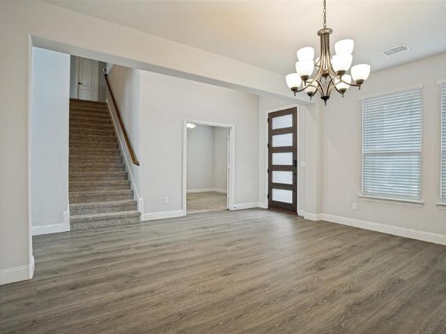 812 Woodview Court