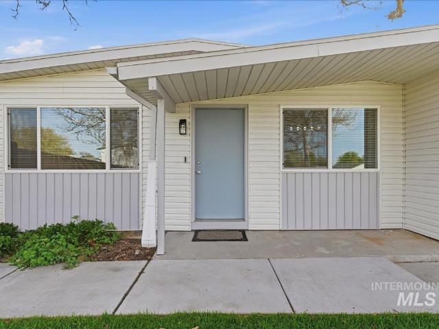 8134 S Five Mile Rd