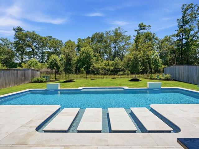 8135 Allston Village Trl, The Woodlands, TX 77389