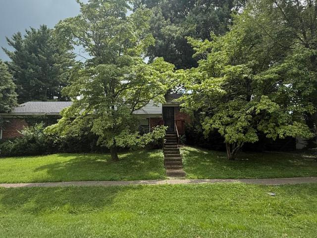 8135 Rochelle Rd