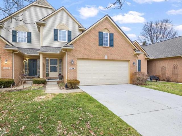 8136 Springdale Dr, White Lake, MI 48386