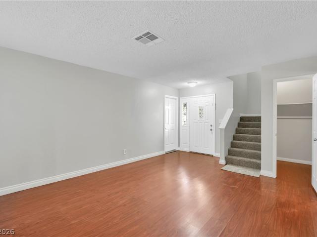 8136 Spur Court