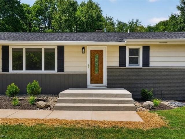 8136 Timberlane Dr, Concord Township, OH 44077