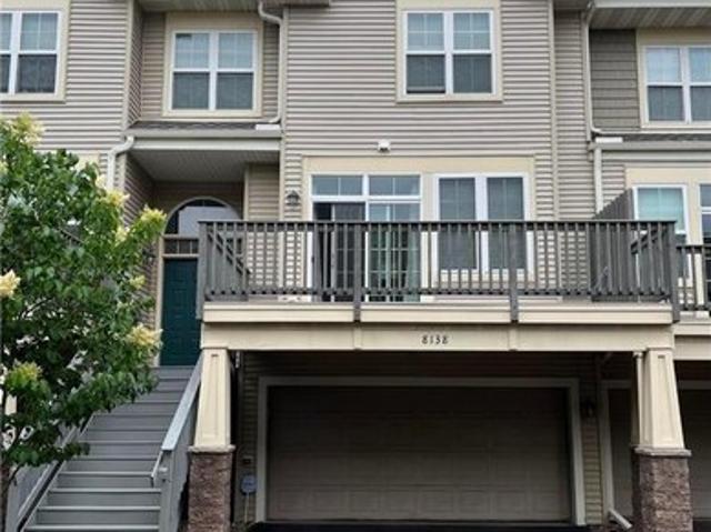 8138 Oakview Cir N, Maple Grove, MN 55369